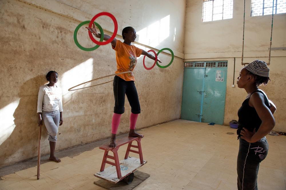 Kenya | Mighty Jambo Circus | Jennifer Huxta | staging ...